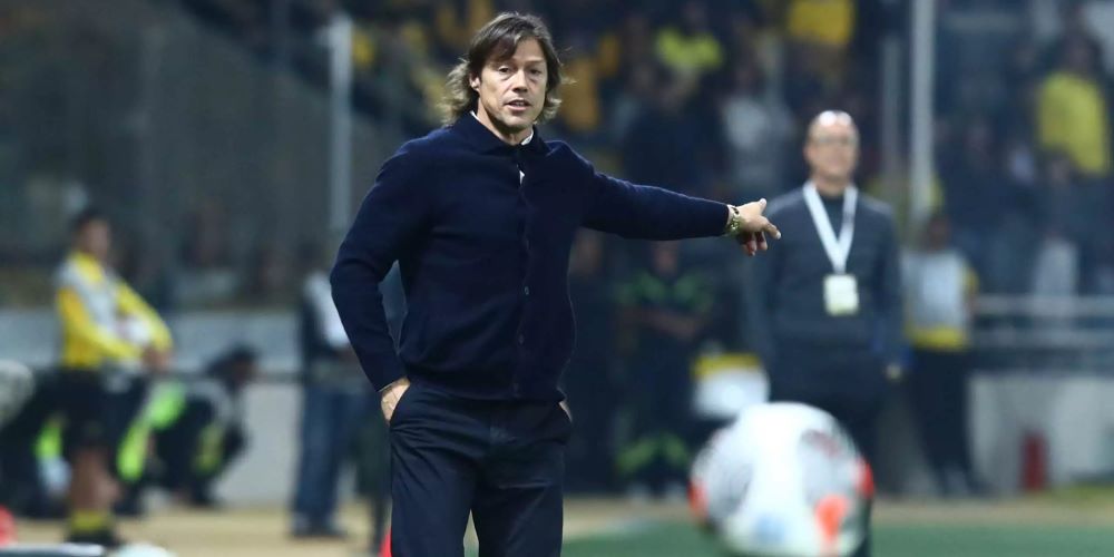 ΕΝΔΕΚΑΔΕΣ ΕΛΛΗΝΙΚΩΝ ΟΜΑΔΩΝ ΣΤΗΝ ΕΥΡΩΠΗ